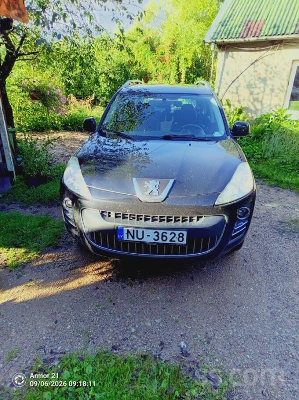 Black Peugeot 4007 2008 in Liepaja, with an engine capacity of 2.20 L and mileage of 317 thousand km for 3500 €, photo 1 on AUTOMOTO.COM.LV