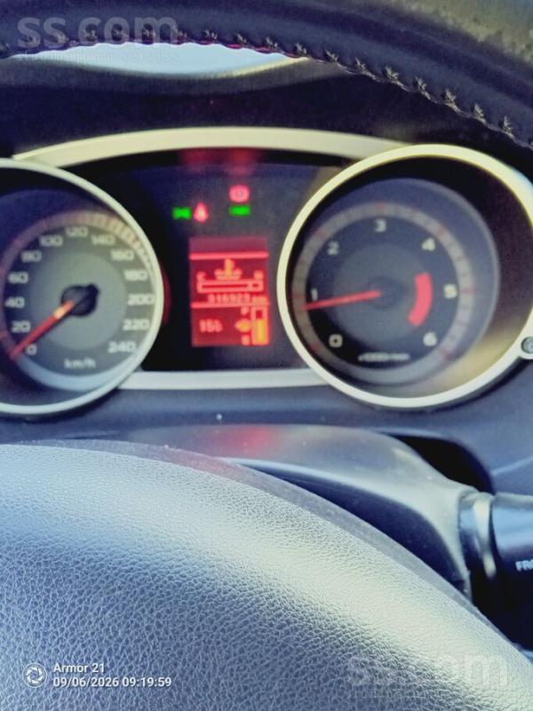 Black Peugeot 4007 2008 in Liepaja, with an engine capacity of 2.20 L and mileage of 317 thousand km for 3500 €, photo 10 on AUTOMOTO.COM.LV