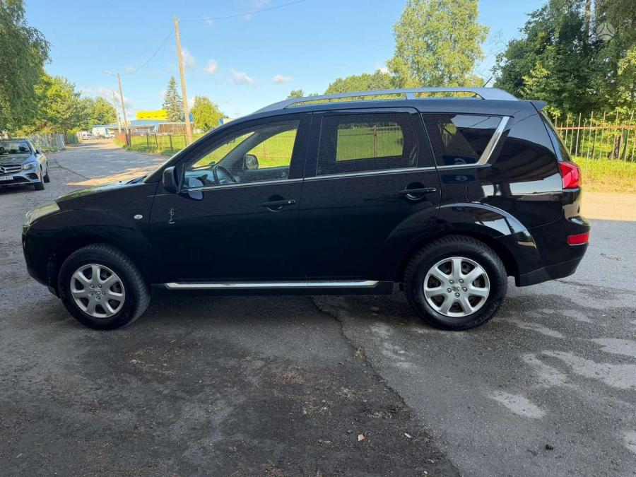 Melns Peugeot 4007 2008 Šauļi, ar dzinēja tilpumu 2.18 L un nobraukumu 224 tūkst. km par 3600 €, foto 3 vietnē AUTOMOTO.COM.LV
