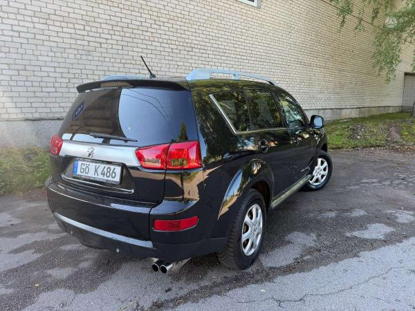 Melns Peugeot 4007 2008 Šauļi, ar dzinēja tilpumu 2.18 L un nobraukumu 224 tūkst. km par 3600 €, foto 8 vietnē AUTOMOTO.COM.LV