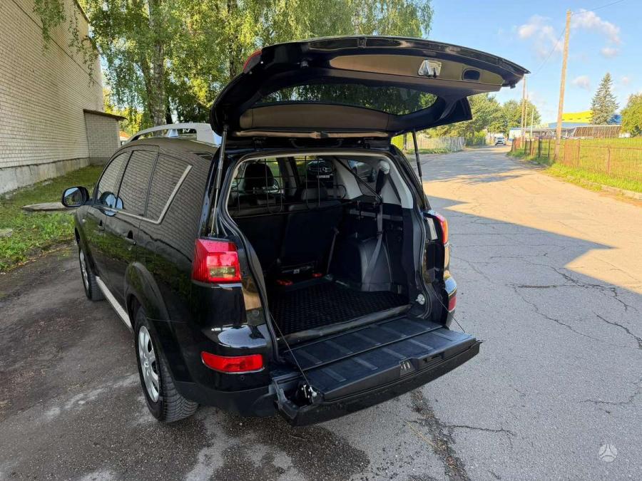 Melns Peugeot 4007 2008 Šauļi, ar dzinēja tilpumu 2.18 L un nobraukumu 224 tūkst. km par 3600 €, foto 10 vietnē AUTOMOTO.COM.LV