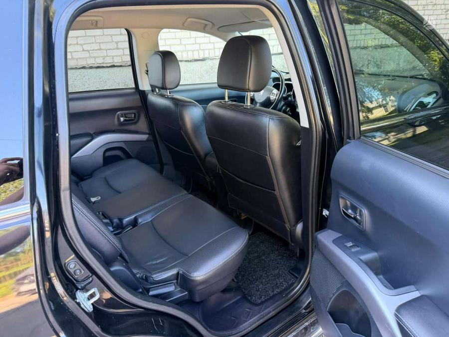 Melns Peugeot 4007 2008 Šauļi, ar dzinēja tilpumu 2.18 L un nobraukumu 224 tūkst. km par 3600 €, foto 18 vietnē AUTOMOTO.COM.LV