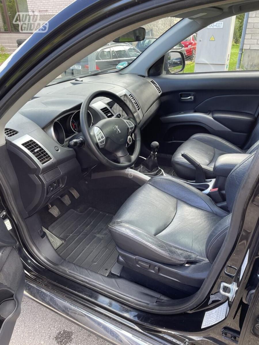 Melns Peugeot 4007 2008 Raseiniai, ar dzinēja tilpumu 2.20 L un nobraukumu 208 tūkst. km par 3700 €, foto 8 vietnē AUTOMOTO.COM.LV