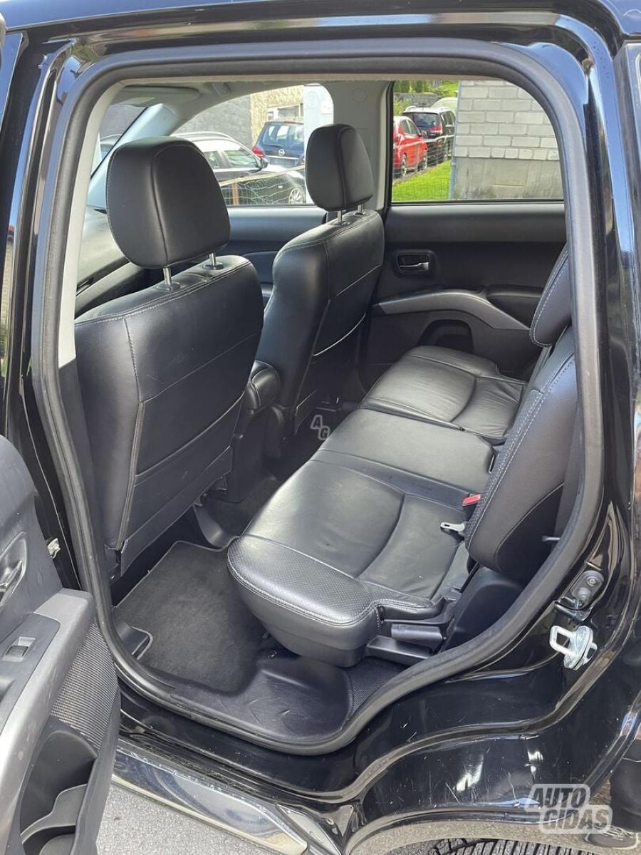Melns Peugeot 4007 2008 Raseiniai, ar dzinēja tilpumu 2.20 L un nobraukumu 208 tūkst. km par 3700 €, foto 9 vietnē AUTOMOTO.COM.LV