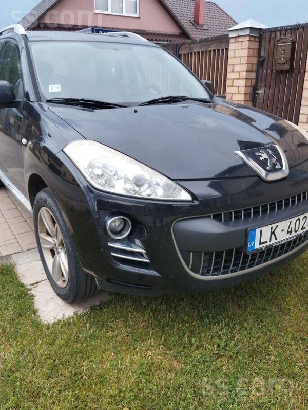 Melns Peugeot 4007 2009 Daugavpils, ar dzinēja tilpumu 2.20 L un nobraukumu 261 tūkst. km par 3800 €, foto 2 vietnē AUTOMOTO.COM.LV