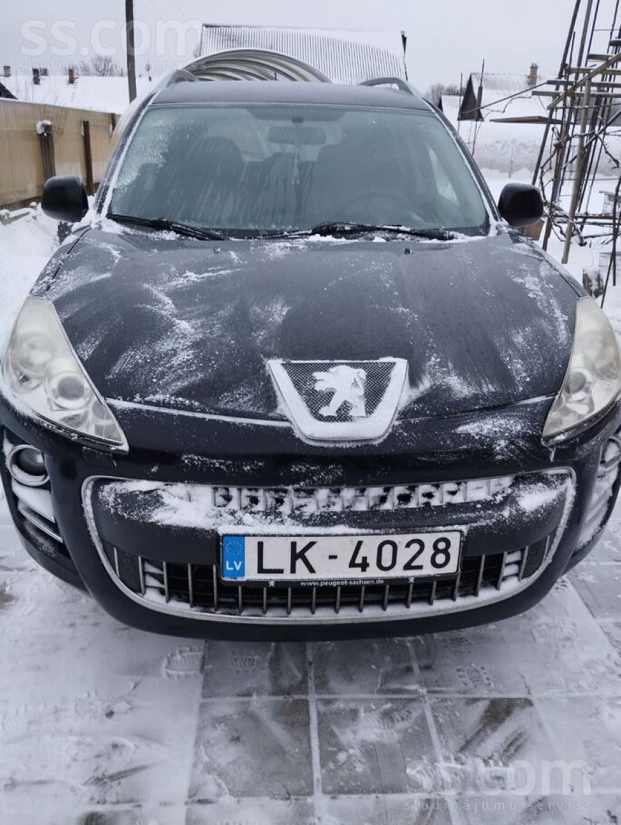 Black Peugeot 4007 2009 in Daugavpils, with an engine capacity of 2.20 L and mileage of 261 thousand km for 3800 €, photo 14 on AUTOMOTO.COM.LV