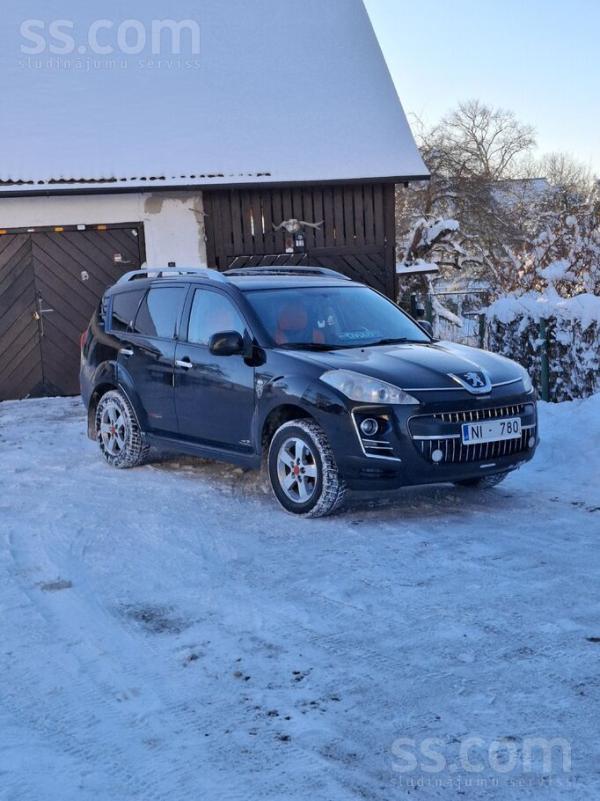Black Peugeot 4007 2009 in Saldus, with an engine capacity of 2.20 L and mileage of 412 thousand km for 3150 €, photo 1 on AUTOMOTO.COM.LV