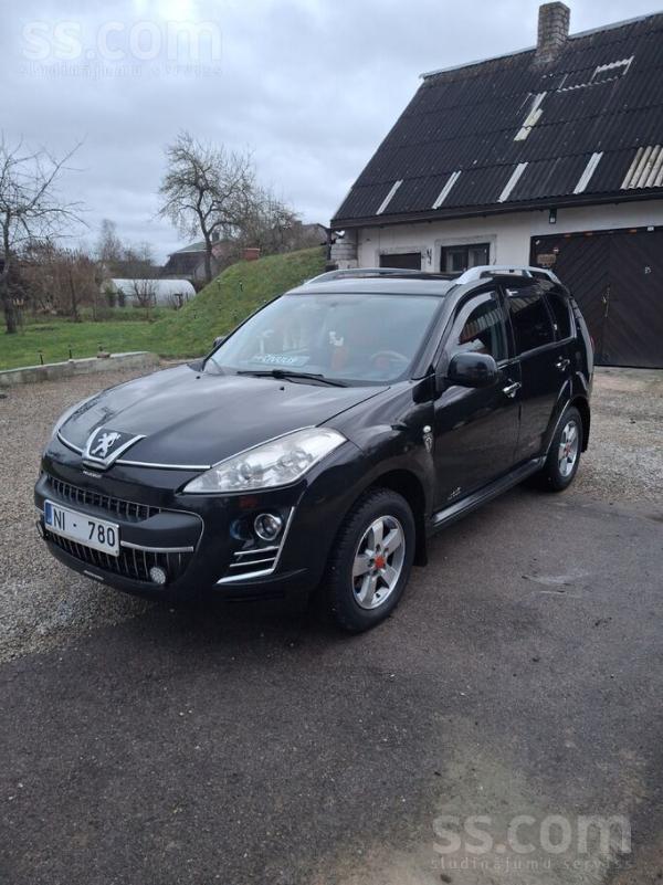 Black Peugeot 4007 2009 in Saldus, with an engine capacity of 2.20 L and mileage of 412 thousand km for 3150 €, photo 2 on AUTOMOTO.COM.LV