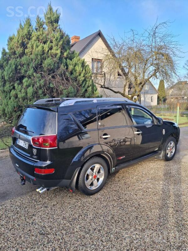 Black Peugeot 4007 2009 in Saldus, with an engine capacity of 2.20 L and mileage of 412 thousand km for 3150 €, photo 5 on AUTOMOTO.COM.LV