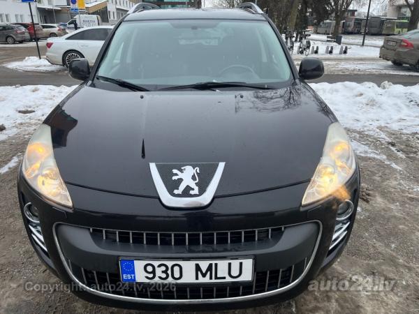 Black Peugeot 4007 2009 in Tallinn, with an engine capacity of 2.40 L and mileage of 200 thousand km for 3790 €, photo 8 on AUTOMOTO.COM.LV