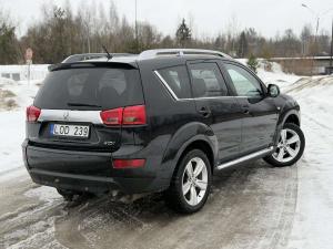 Black Peugeot 4007 2009 in Vilnius, with an engine capacity of 2.18 L and mileage of 301 thousand km for 3450 €, photo 4 on AUTOMOTO.COM.LV