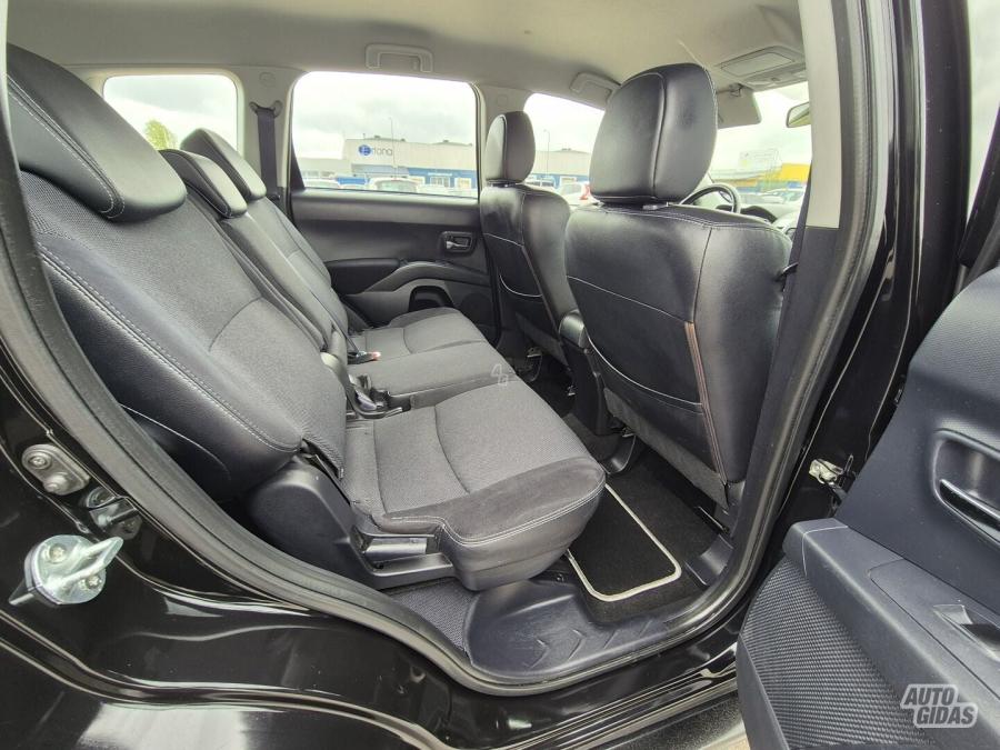 Black Peugeot 4007 2009 in Siauliai, with an engine capacity of 2.20 L and mileage of 262 thousand km for 4250 €, photo 16 on AUTOMOTO.COM.LV