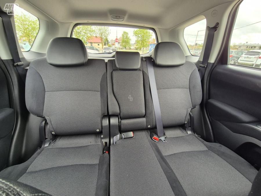 Black Peugeot 4007 2009 in Siauliai, with an engine capacity of 2.20 L and mileage of 262 thousand km for 4250 €, photo 22 on AUTOMOTO.COM.LV