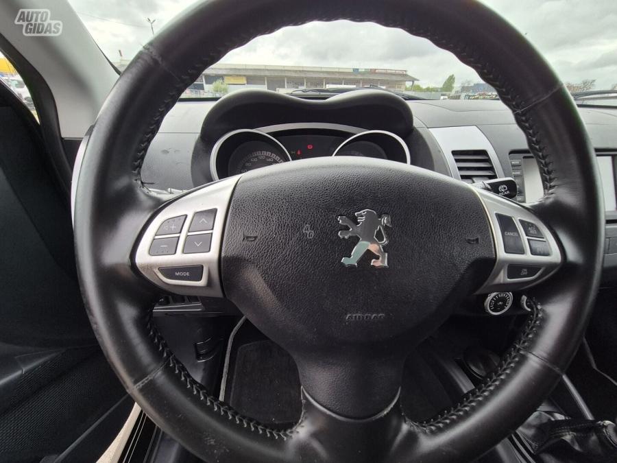 Black Peugeot 4007 2009 in Siauliai, with an engine capacity of 2.20 L and mileage of 262 thousand km for 4250 €, photo 32 on AUTOMOTO.COM.LV