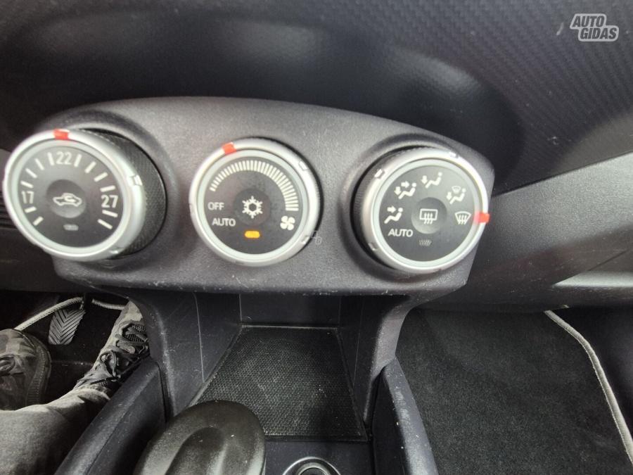 Black Peugeot 4007 2009 in Siauliai, with an engine capacity of 2.20 L and mileage of 262 thousand km for 4250 €, photo 34 on AUTOMOTO.COM.LV