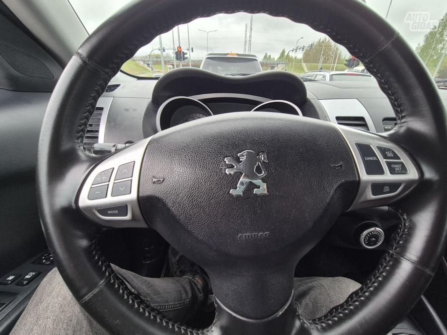 Black Peugeot 4007 2009 in Siauliai, with an engine capacity of 2.20 L and mileage of 262 thousand km for 4250 €, photo 35 on AUTOMOTO.COM.LV