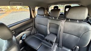 Black Peugeot 4007 2009 in Siauliai, with an engine capacity of 2.20 L and mileage of 299 thousand km for 2950 €, photo 13 on AUTOMOTO.COM.LV