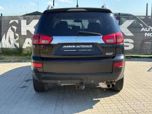 Black Peugeot 4007 2009 in Liepaja, with an engine capacity of 2.20 L and mileage of 347 thousand km for 2850 €, photo 6 on AUTOMOTO.COM.LV