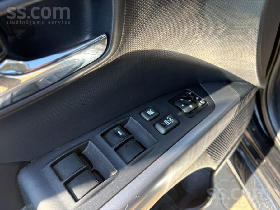 Black Peugeot 4007 2009 in Liepaja, with an engine capacity of 2.20 L and mileage of 347 thousand km for 2850 €, photo 12 on AUTOMOTO.COM.LV