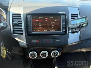 Black Peugeot 4007 2009 in Liepaja, with an engine capacity of 2.20 L and mileage of 347 thousand km for 2850 €, photo 15 on AUTOMOTO.COM.LV