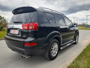 Melns Peugeot 4007 2009 Daugavpils, ar dzinēja tilpumu 2.20 L un nobraukumu 260 tūkst. km par 4990 €, foto 6 vietnē AUTOMOTO.COM.LV
