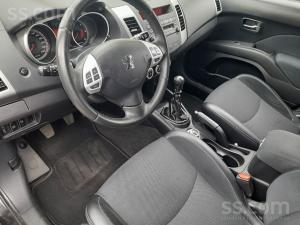 Melns Peugeot 4007 2009 Daugavpils, ar dzinēja tilpumu 2.20 L un nobraukumu 260 tūkst. km par 4990 €, foto 9 vietnē AUTOMOTO.COM.LV