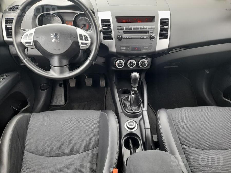 Melns Peugeot 4007 2009 Daugavpils, ar dzinēja tilpumu 2.20 L un nobraukumu 260 tūkst. km par 4990 €, foto 11 vietnē AUTOMOTO.COM.LV