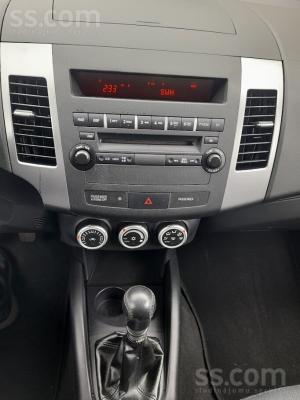 Melns Peugeot 4007 2009 Daugavpils, ar dzinēja tilpumu 2.20 L un nobraukumu 260 tūkst. km par 4990 €, foto 12 vietnē AUTOMOTO.COM.LV