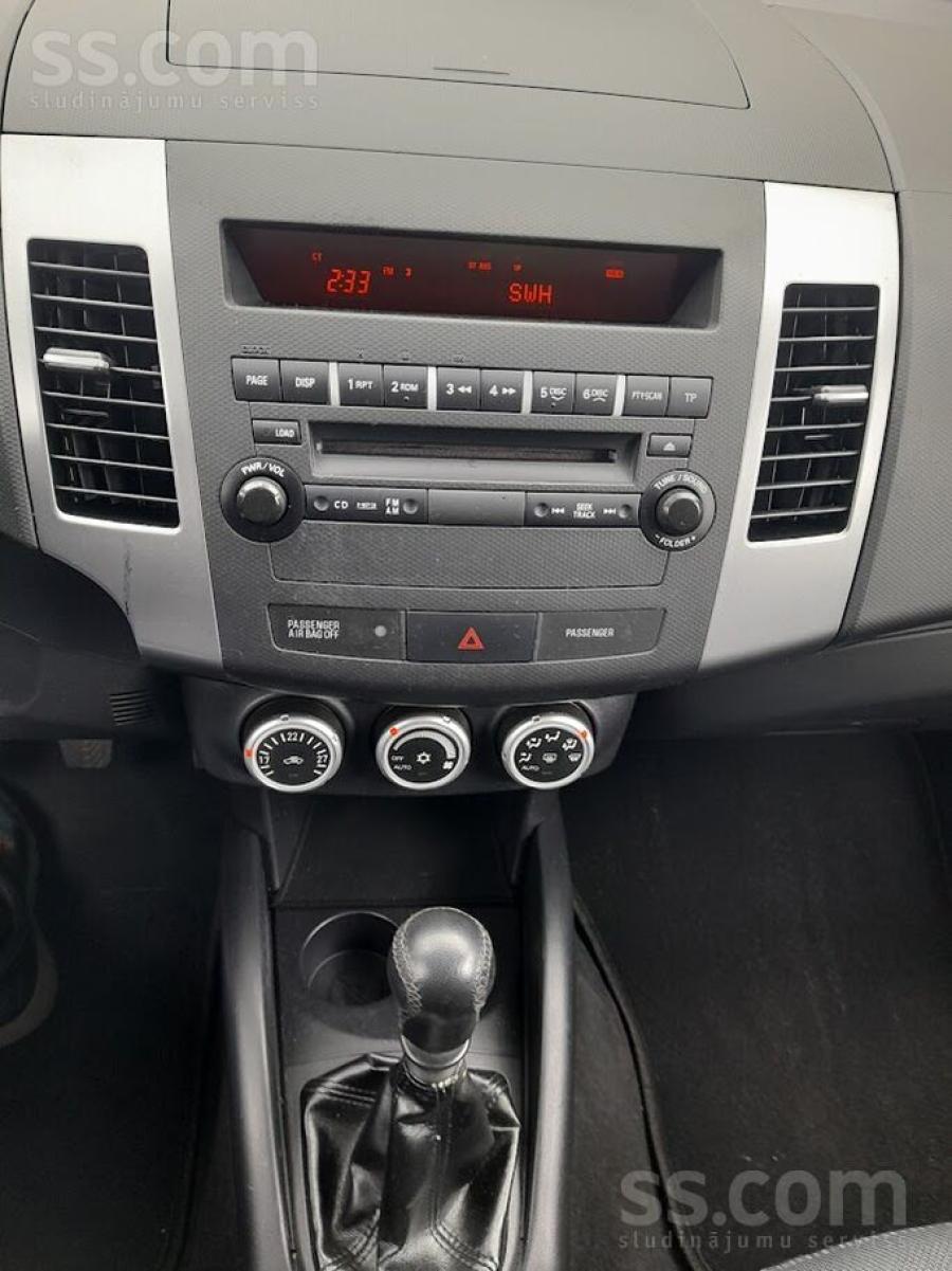 Melns Peugeot 4007 2009 Daugavpils, ar dzinēja tilpumu 2.20 L un nobraukumu 260 tūkst. km par 4990 €, foto 12 vietnē AUTOMOTO.COM.LV
