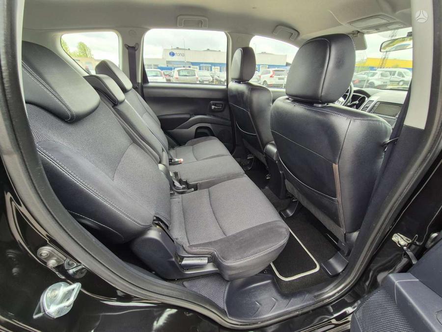 Melns Peugeot 4007 2009 Šauļi, ar dzinēja tilpumu 2.20 L un nobraukumu 262 tūkst. km par 4250 €, foto 22 vietnē AUTOMOTO.COM.LV