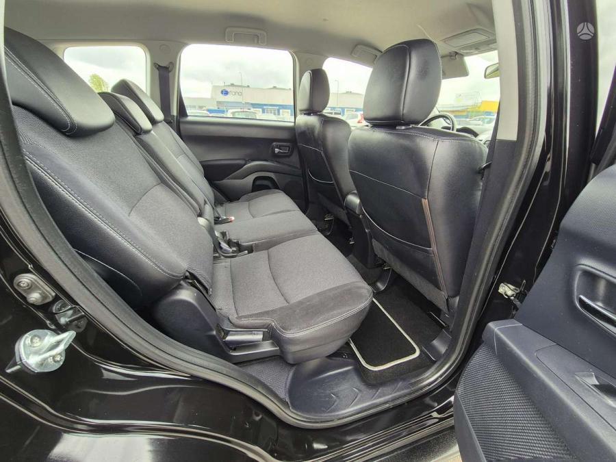 Melns Peugeot 4007 2009 Šauļi, ar dzinēja tilpumu 2.20 L un nobraukumu 262 tūkst. km par 4250 €, foto 23 vietnē AUTOMOTO.COM.LV