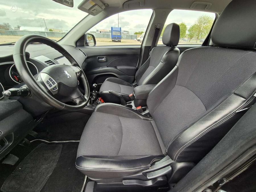 Melns Peugeot 4007 2009 Šauļi, ar dzinēja tilpumu 2.20 L un nobraukumu 262 tūkst. km par 4250 €, foto 25 vietnē AUTOMOTO.COM.LV