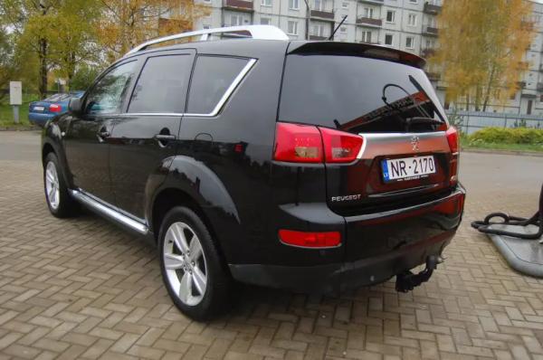 Черный Пежо 4007 2009 в Екабпилс, объемом двигателя 2.20 л и пробегом 214 тыс. км за 6300 €, фото 7 на AUTOMOTO.COM.LV