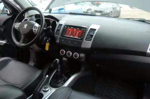 Черный Пежо 4007 2009 в Екабпилс, объемом двигателя 2.20 л и пробегом 238 тыс. км за 6100 €, фото 15 на AUTOMOTO.COM.LV