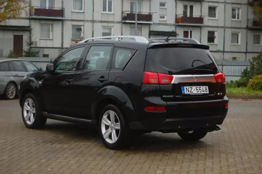 Melns Peugeot 4007 2009 Jēkabpils, ar dzinēja tilpumu 2.20 L un nobraukumu 247 tūkst. km par 5700 €, foto 11 vietnē AUTOMOTO.COM.LV