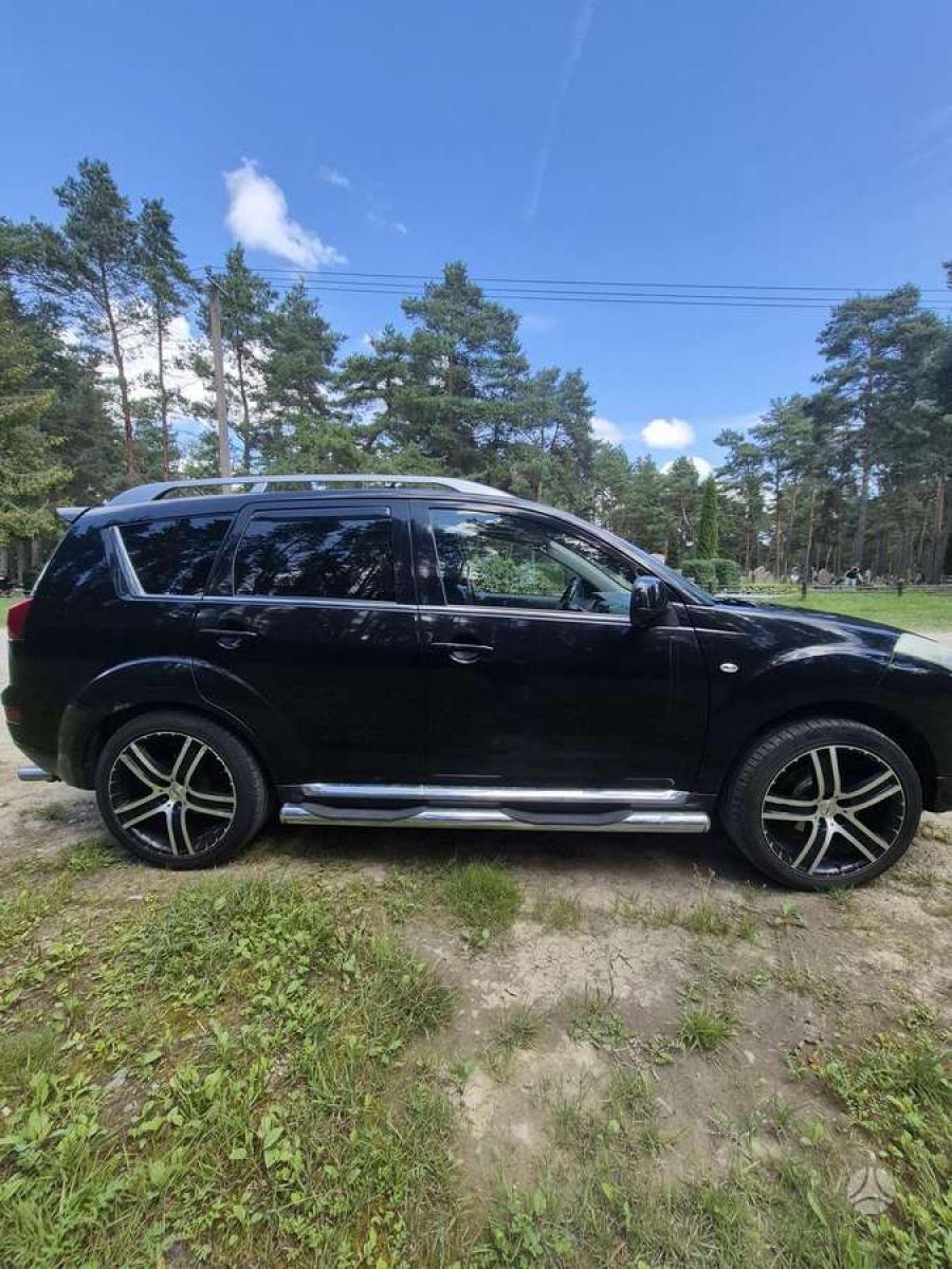 Melns Peugeot 4007 2009 Radviliškis, ar dzinēja tilpumu 2.18 L un nobraukumu 281 tūkst. km par 3800 €, foto 3 vietnē AUTOMOTO.COM.LV