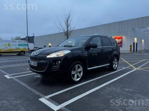 Black Peugeot 4007 2010 in Riga, with an engine capacity of 2.20 L and mileage of 359 thousand km for 4400 €, photo 4 on AUTOMOTO.COM.LV