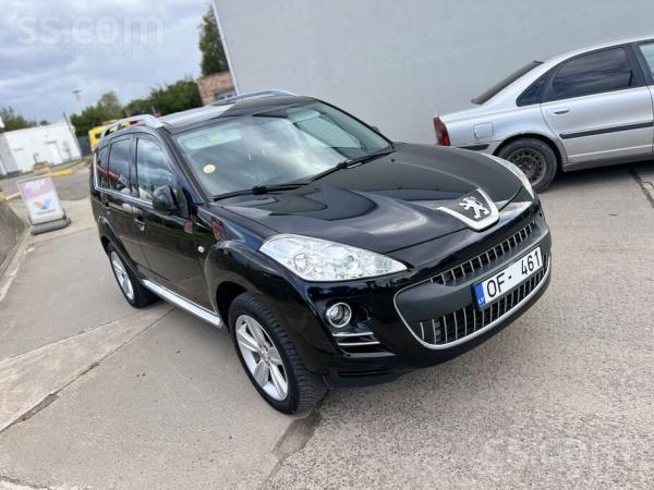 Black Peugeot 4007 2010 in Jekabpils, with an engine capacity of 2.20 L and mileage of 281 thousand km for 6490 €, photo 5 on AUTOMOTO.COM.LV