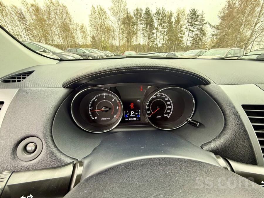 Melns Peugeot 4007 2010 Rīga, ar dzinēja tilpumu 2.20 L un nobraukumu 0 tūkst. km par 4990 €, foto 13 vietnē AUTOMOTO.COM.LV