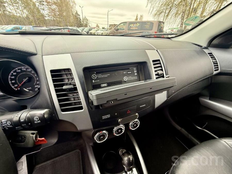 Melns Peugeot 4007 2010 Rīga, ar dzinēja tilpumu 2.20 L un nobraukumu 0 tūkst. km par 4990 €, foto 15 vietnē AUTOMOTO.COM.LV