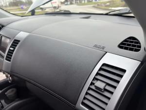 Черный Пежо 4007 2010 в Екабпилс, объемом двигателя 2.20 л и пробегом 230 тыс. км за 6800 €, фото 16 на AUTOMOTO.COM.LV