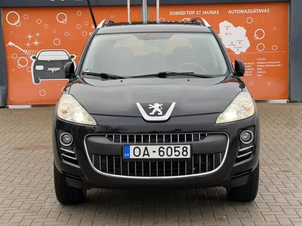 Black Peugeot 4007 2010 in Jekabpils, with an engine capacity of 2.20 L and mileage of 252 thousand km for 6800 €, photo 4 on AUTOMOTO.COM.LV