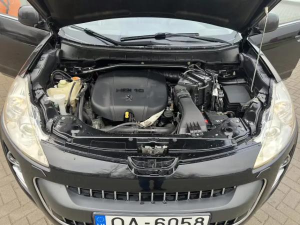 Black Peugeot 4007 2010 in Jekabpils, with an engine capacity of 2.20 L and mileage of 252 thousand km for 6800 €, photo 10 on AUTOMOTO.COM.LV
