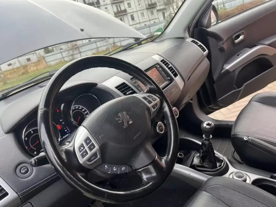Черный Пежо 4007 2010 в Екабпилс, объемом двигателя 2.20 л и пробегом 252 тыс. км за 6800 €, фото 20 на AUTOMOTO.COM.LV