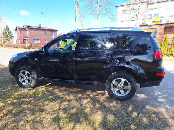 Melns Peugeot 4007 2010 Kelmė, ar dzinēja tilpumu 2.20 L un nobraukumu 210 tūkst. km par 3900 €, foto 2 vietnē AUTOMOTO.COM.LV