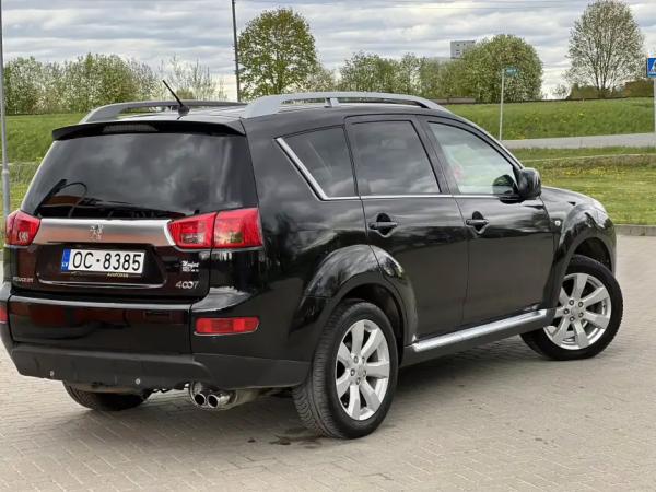 Melns Peugeot 4007 2011 Jēkabpils, ar dzinēja tilpumu 2.20 L un nobraukumu 282 tūkst. km par 6700 €, foto 2 vietnē AUTOMOTO.COM.LV