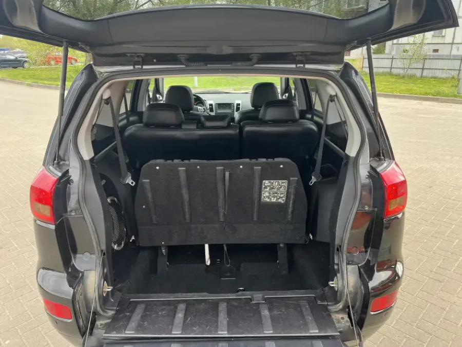 Melns Peugeot 4007 2011 Jēkabpils, ar dzinēja tilpumu 2.20 L un nobraukumu 282 tūkst. km par 6700 €, foto 13 vietnē AUTOMOTO.COM.LV