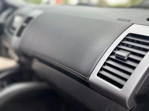 Melns Peugeot 4007 2011 Jēkabpils, ar dzinēja tilpumu 2.20 L un nobraukumu 282 tūkst. km par 6700 €, foto 16 vietnē AUTOMOTO.COM.LV