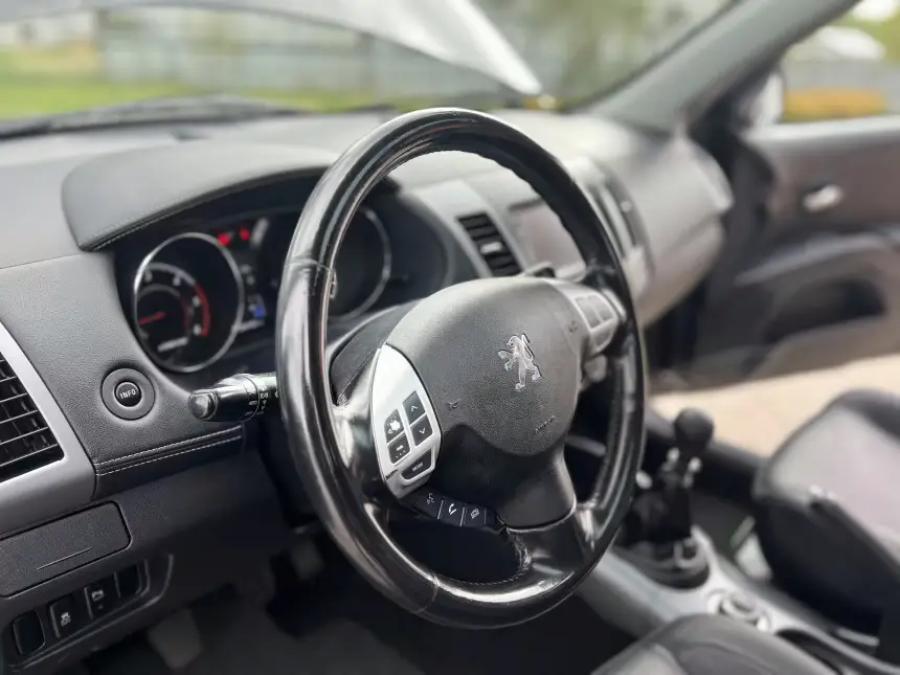 Melns Peugeot 4007 2011 Jēkabpils, ar dzinēja tilpumu 2.20 L un nobraukumu 282 tūkst. km par 6700 €, foto 20 vietnē AUTOMOTO.COM.LV