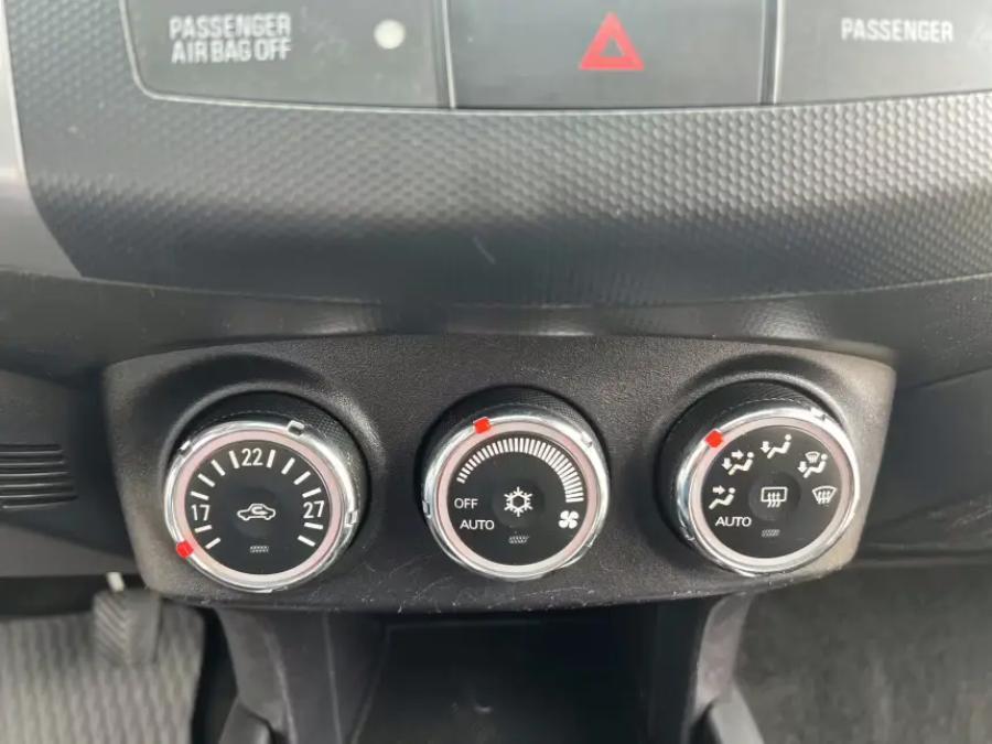 Melns Peugeot 4007 2011 Jēkabpils, ar dzinēja tilpumu 2.20 L un nobraukumu 282 tūkst. km par 6700 €, foto 24 vietnē AUTOMOTO.COM.LV